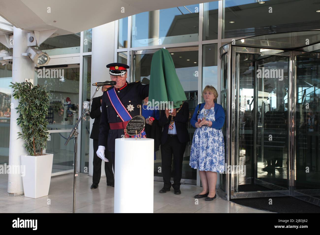 Epsom Downs, Surrey, UK. 2nd June, 2022. The QueenÕs Platinum Jubilee ...