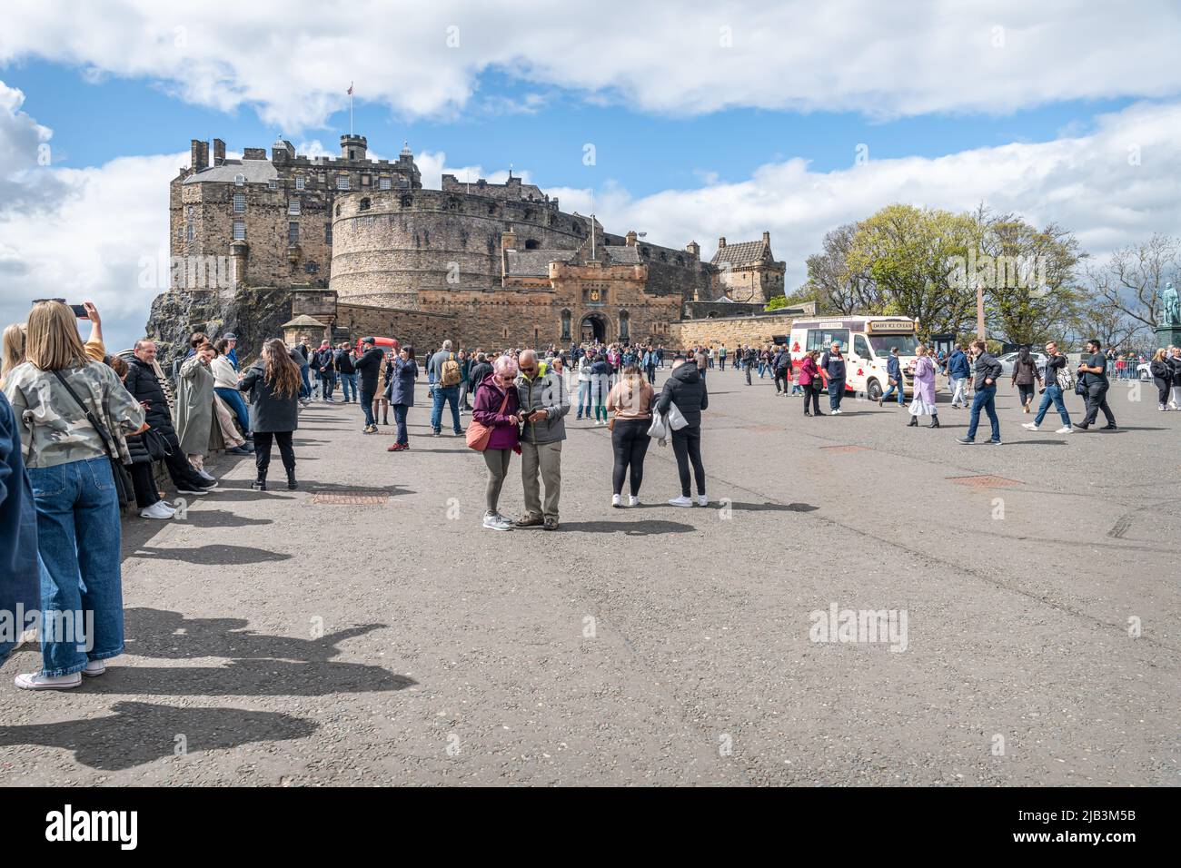 Crowds on the Forecourt of Edinburgh Castle, Edinburgh, Scotland Stock ...