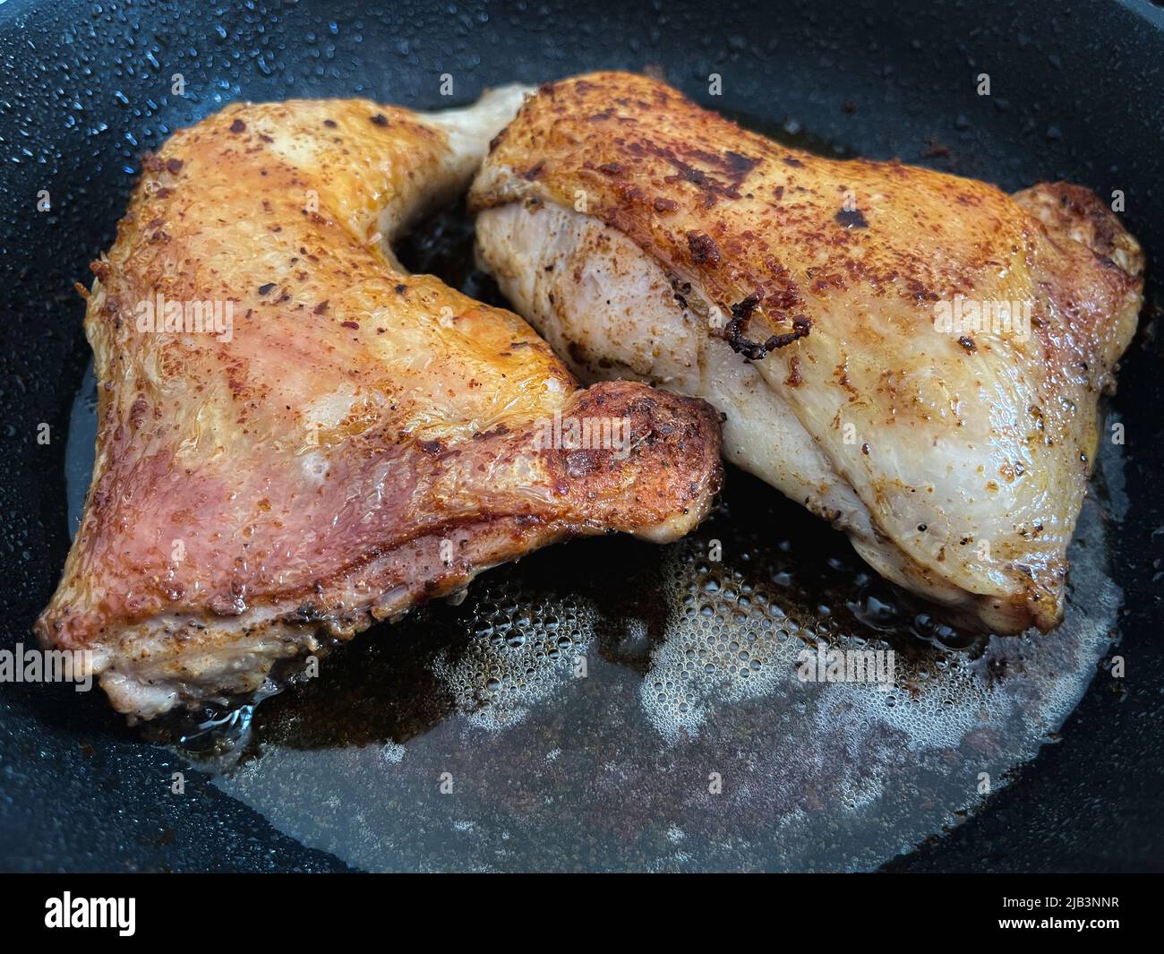 Chicken thigh and kale hi-res stock photography and images - Alamy