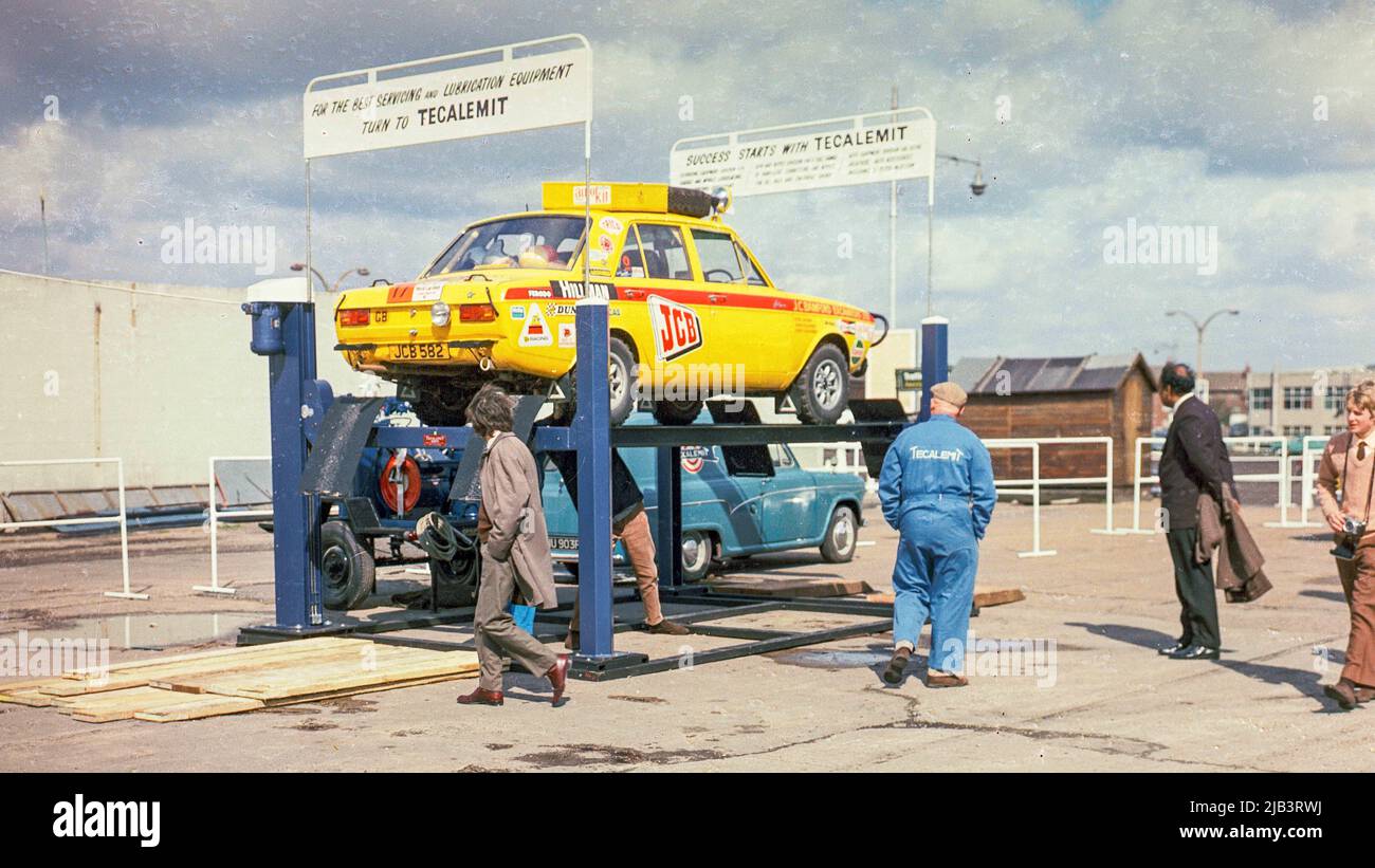 JCB Hillman Hunter 1970 World Cup Rally Stock Photo - Alamy