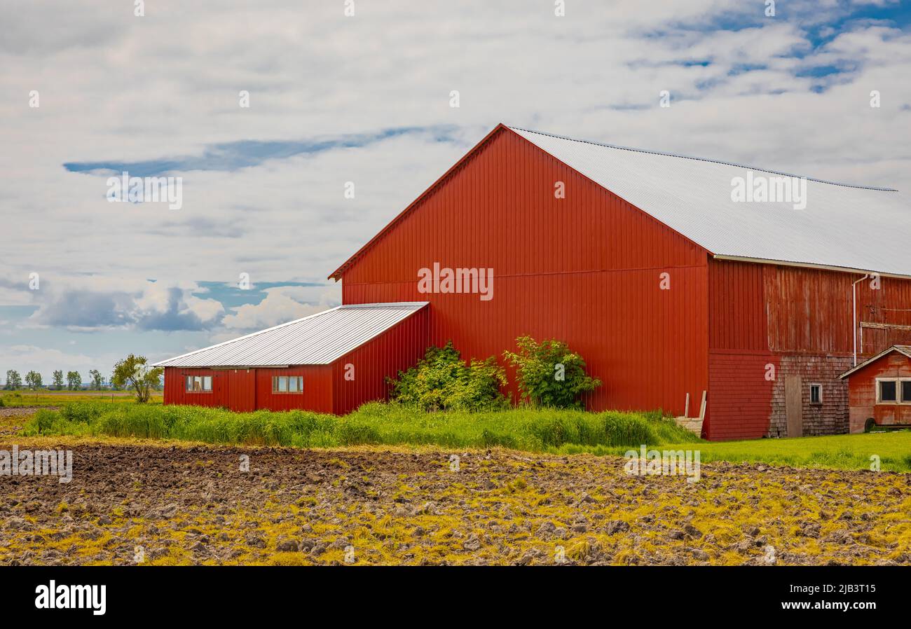 American farm house hi-res stock photography and images - Alamy