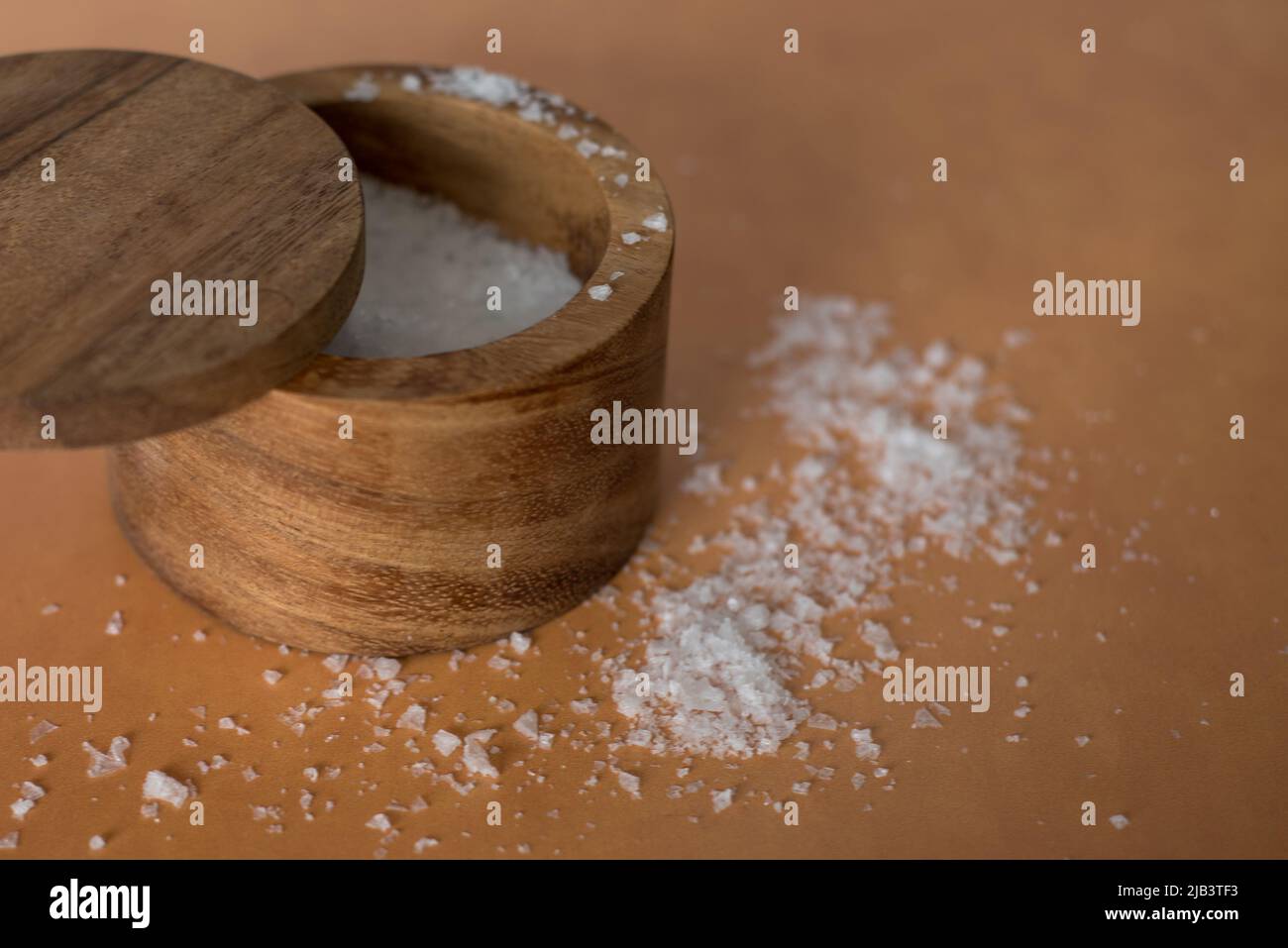 Salt on icy sidewalk hi-res stock photography and images - Alamy