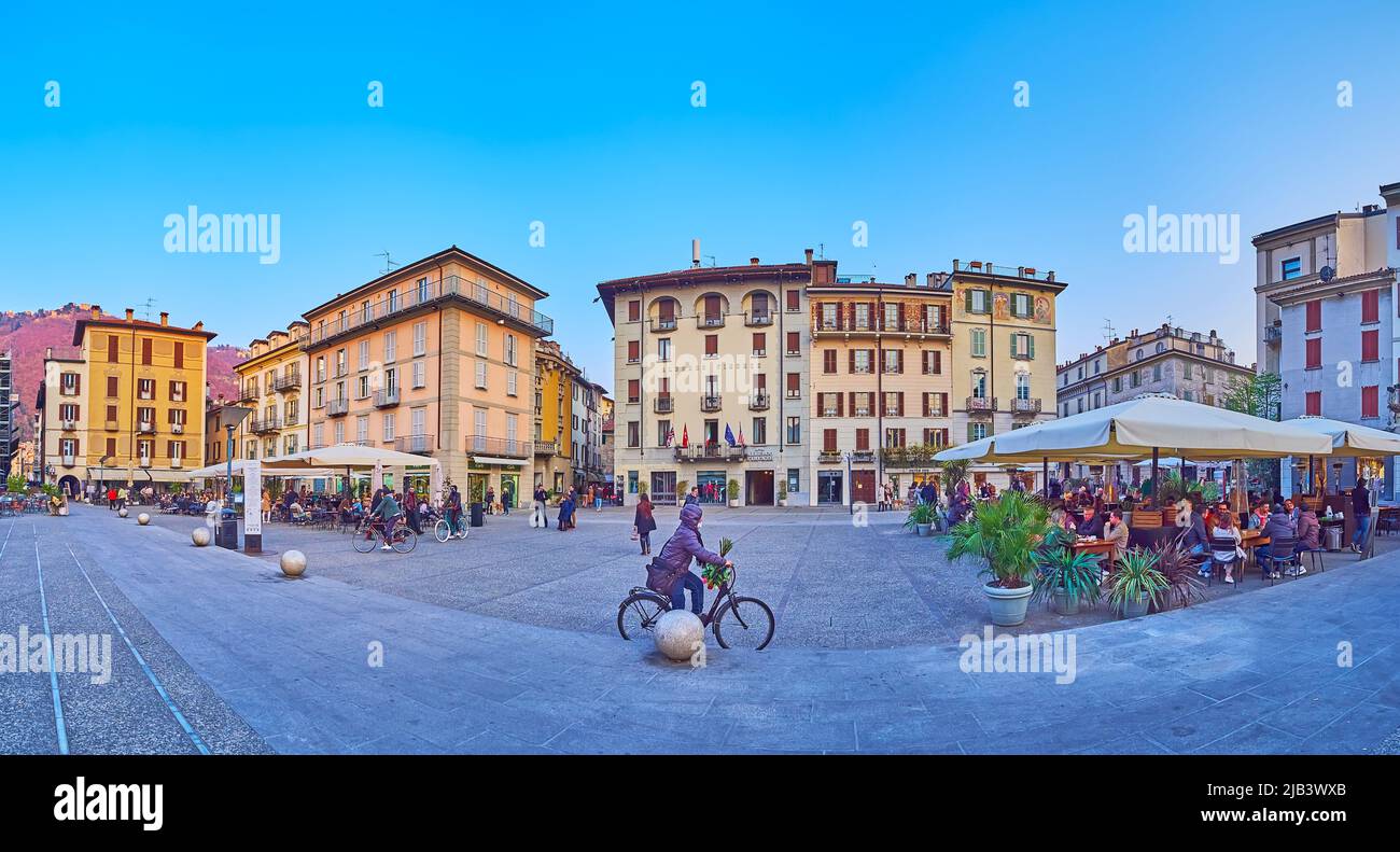 COMO, ITALY - MARCH 20, 2022: Alessandro Volta Square panoramic view ...