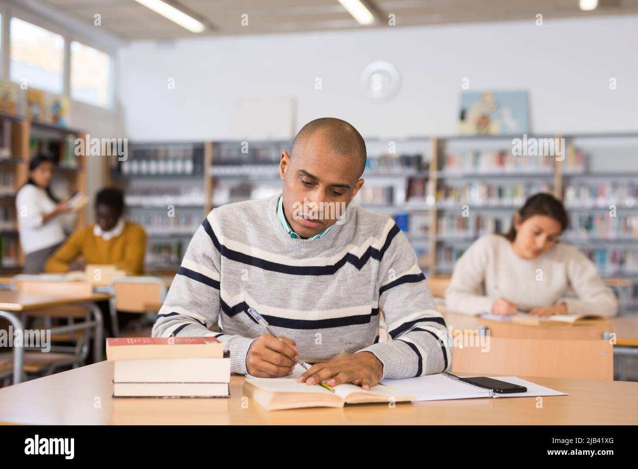 American adult books class hi-res stock photography and images - Alamy