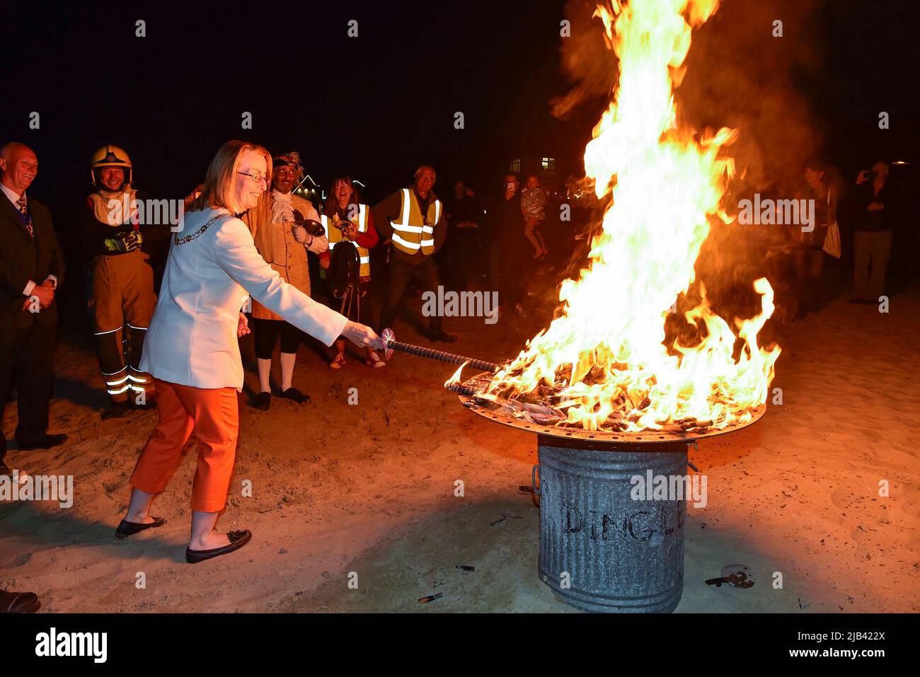 Torch light parade hi-res stock photography and images - Alamy