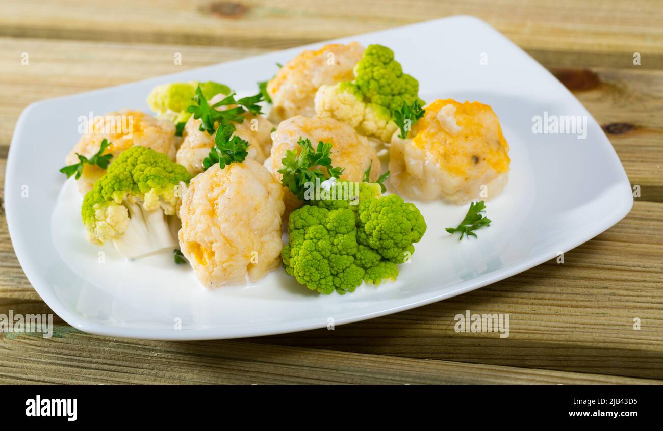 Hake fish curry hi-res stock photography and images - Alamy