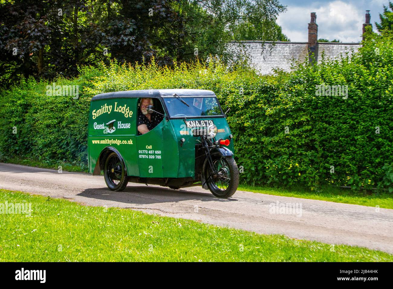 Vintage three wheel vans hi-res stock photography and images - Alamy