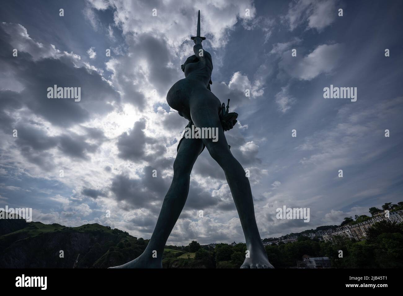 'Verity' 2012 stainless steel and bronze statue created by Damien Hirst ...