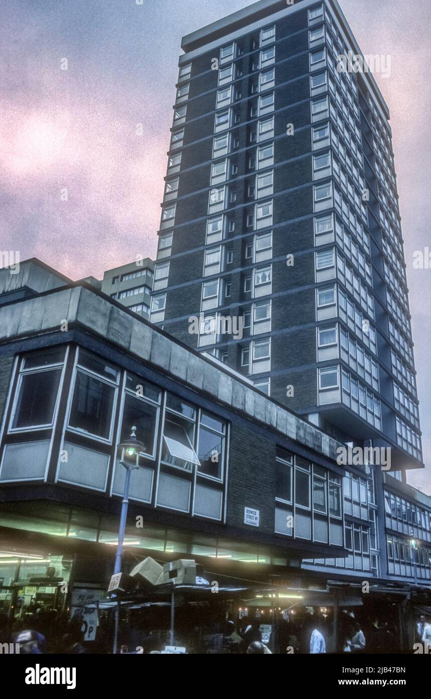 Berwick street market hi-res stock photography and images - Alamy
