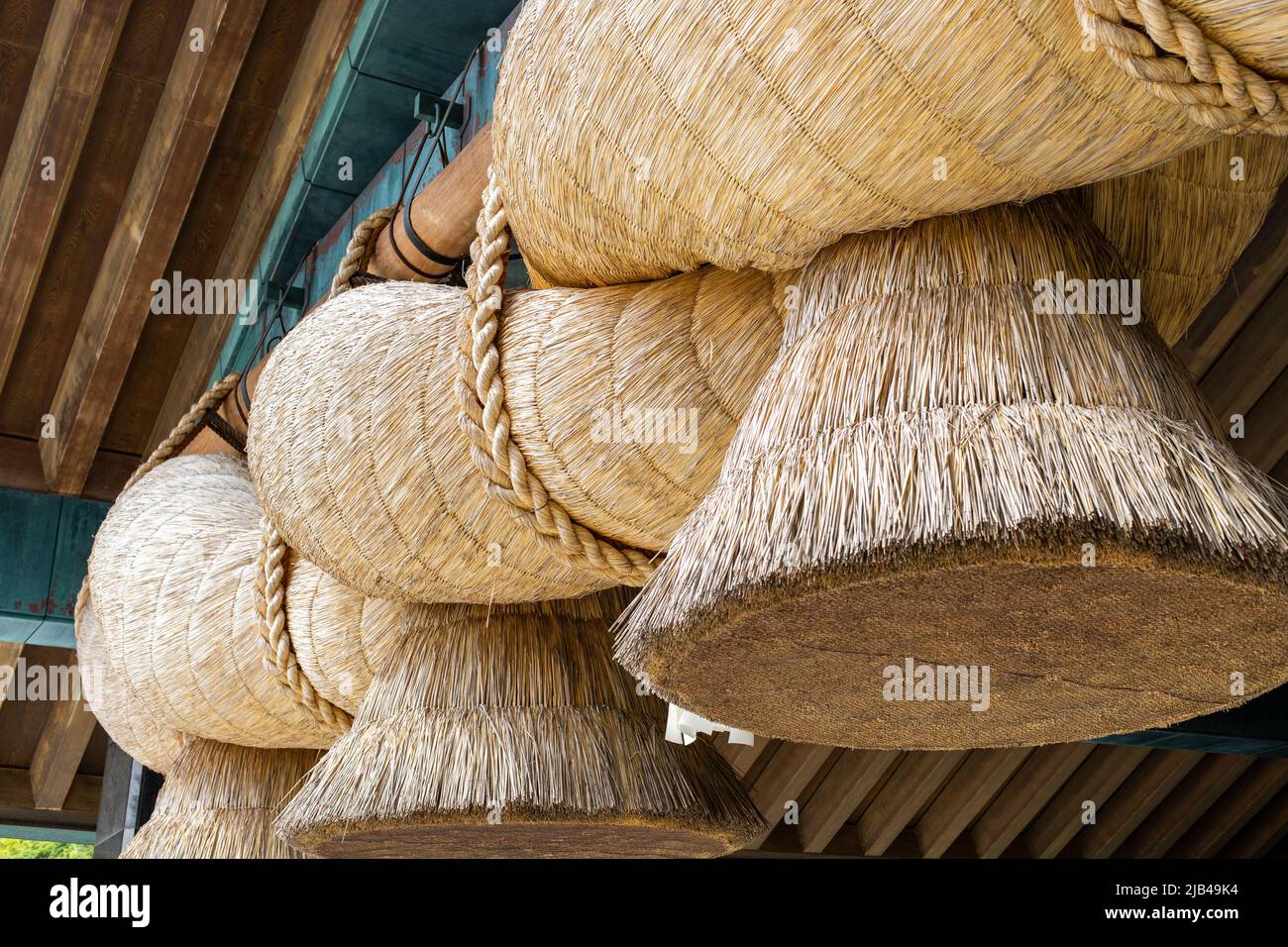 Shinto shrine ritual hi-res stock photography and images - Alamy