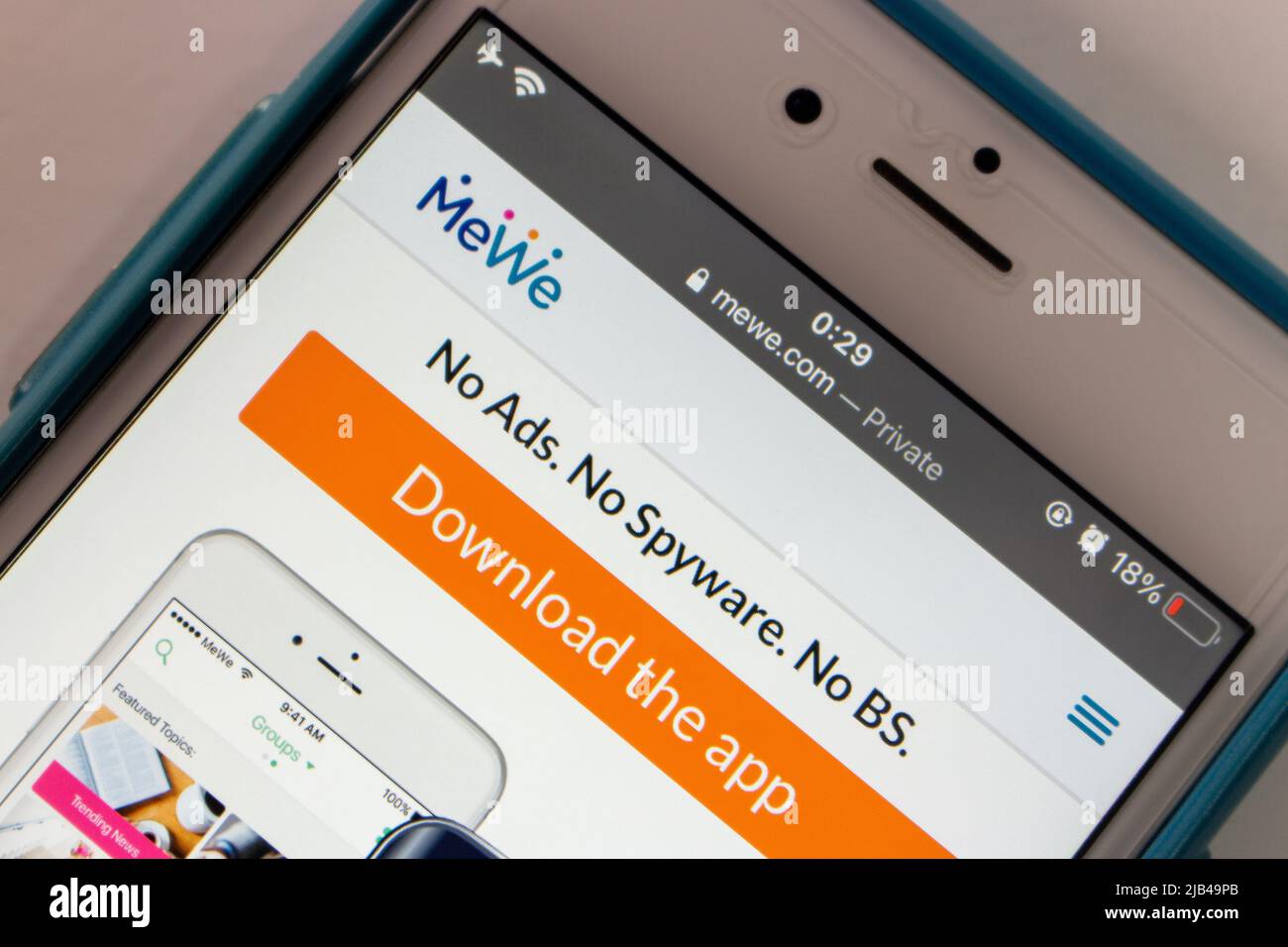 Website of MeWe, an US alt-tech sns owned by Sgrouple, on iPhone. Due to MeWe’s service focus on ...