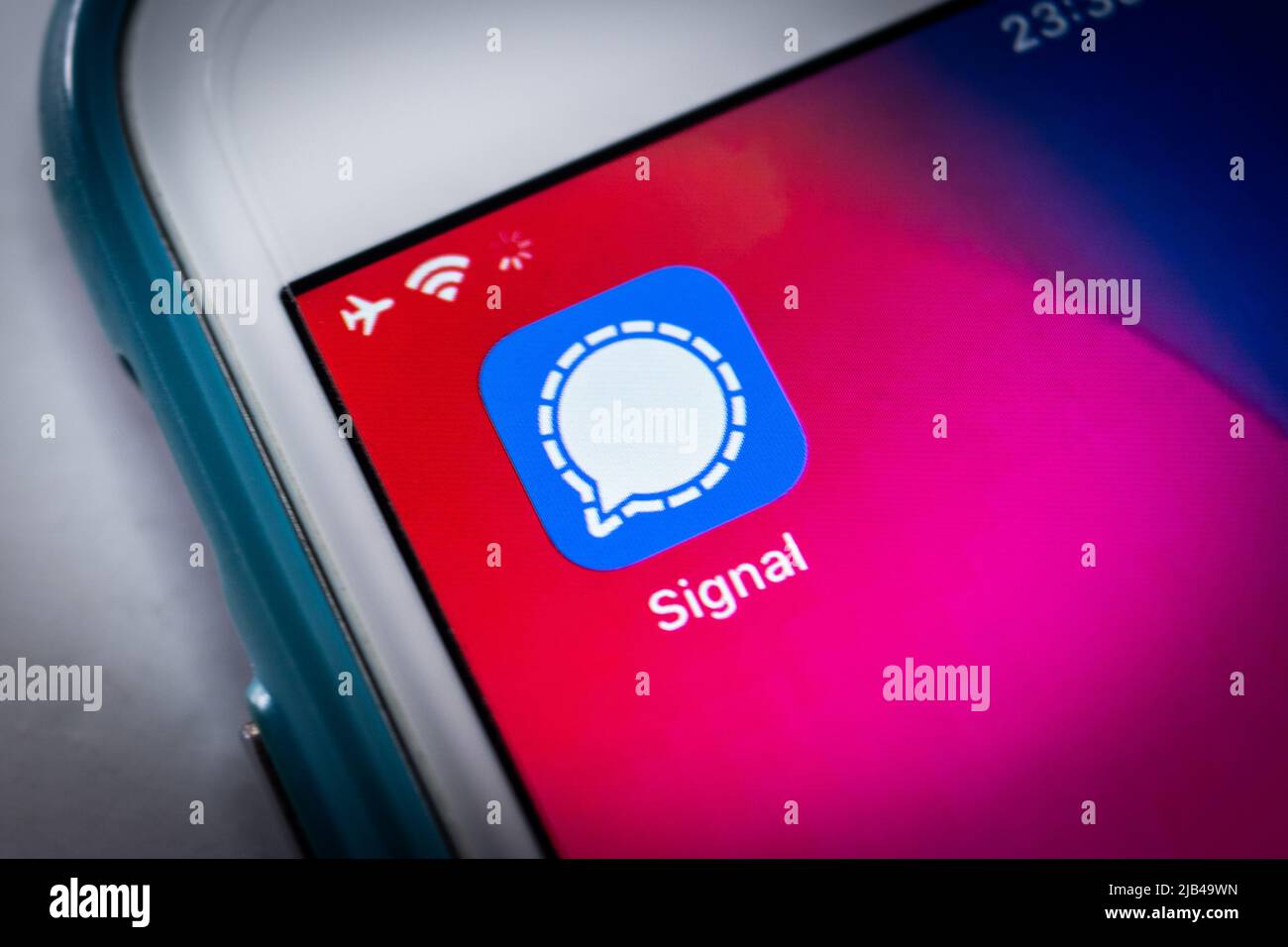 Signal messanger hi-res stock photography and images - Alamy