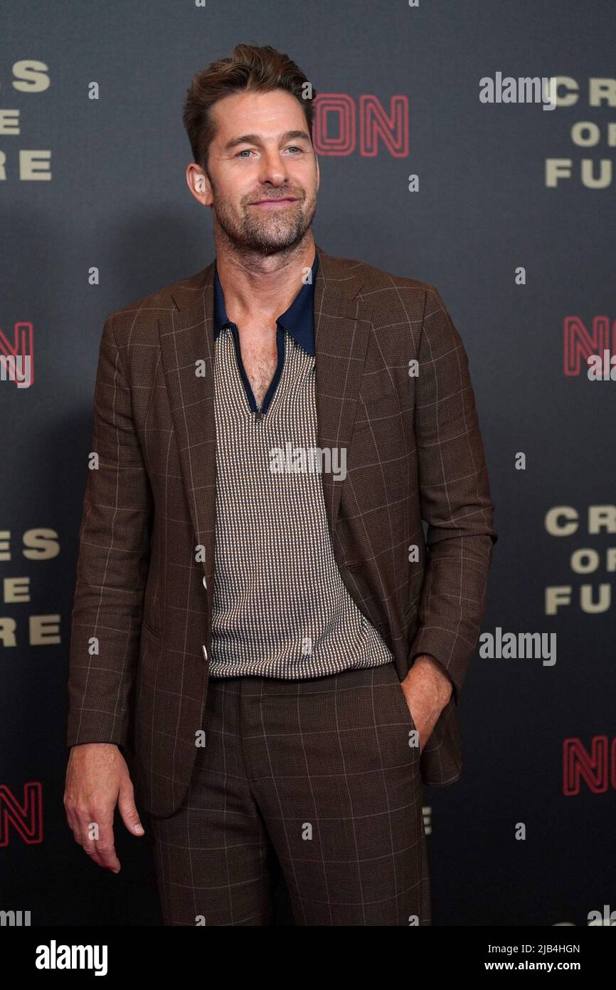 Ryan Reynolds Punches Scott Speedman