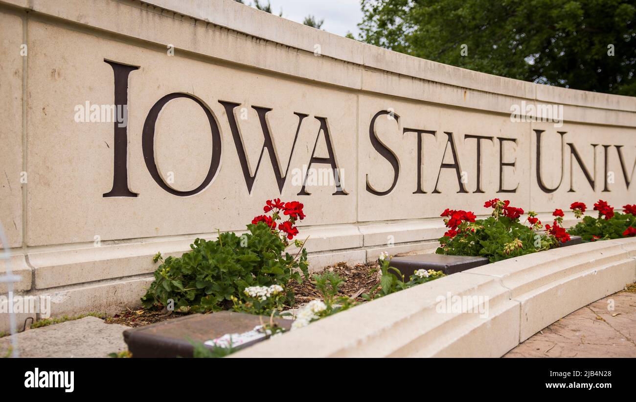 Isu cyclones hi-res stock photography and images - Alamy