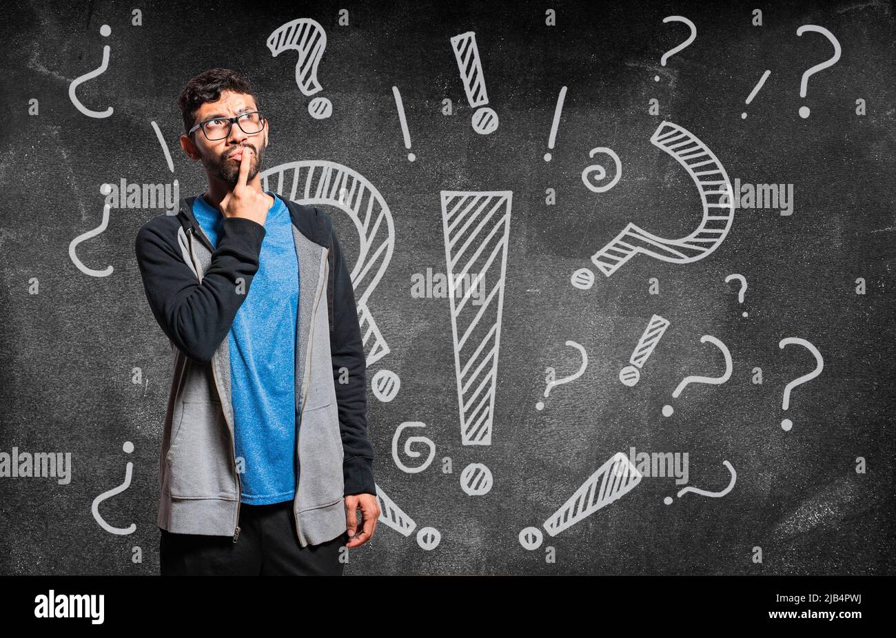 Thoughtful people looking up with exclamation marks, Thoughtful person with interrogation marks ...