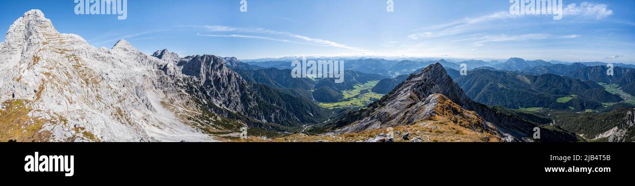 Hiking trail along a ridge, view of mountain landscape, in the ...