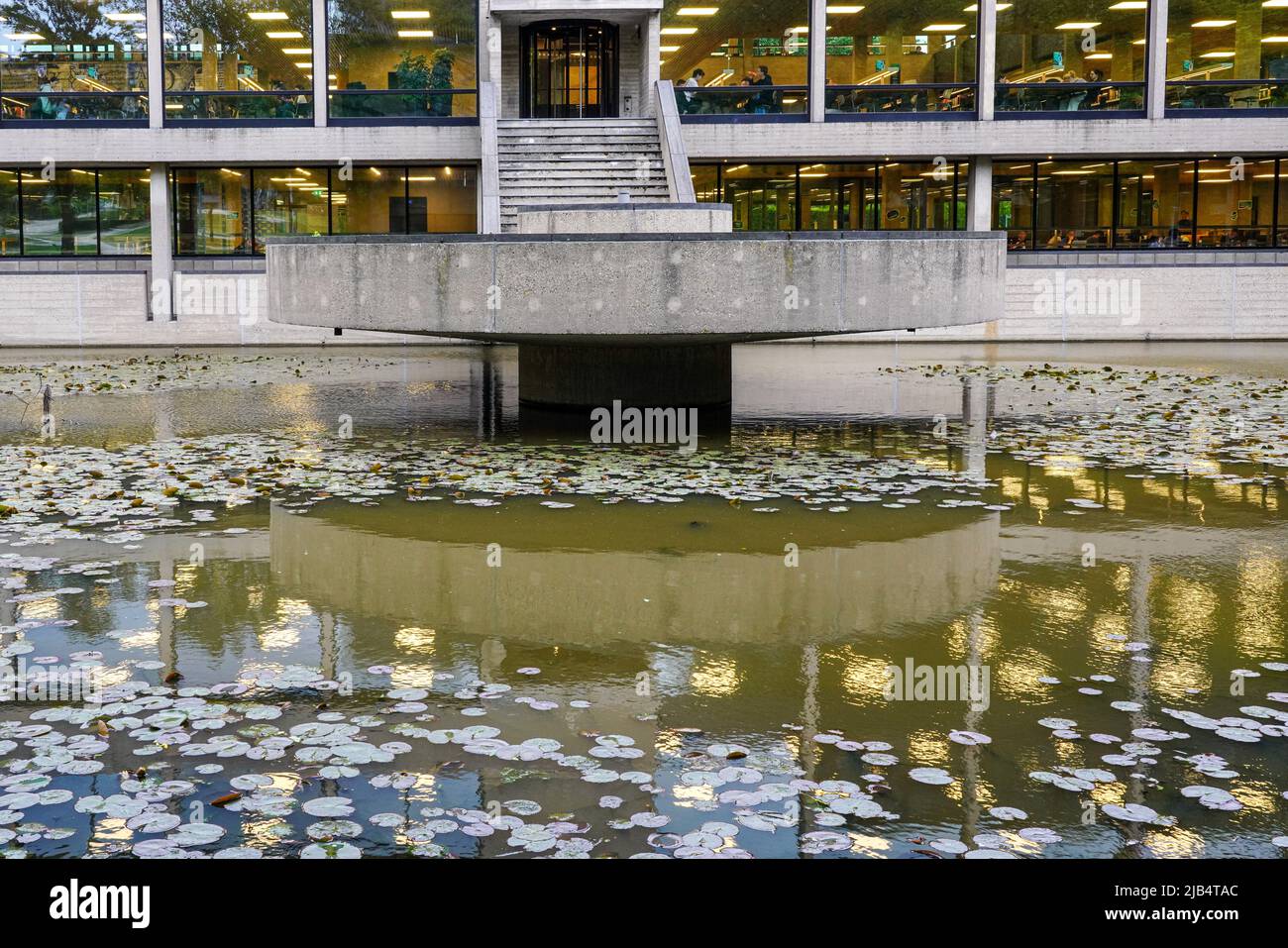 Library building with pond in front on the campus of Rotterdam's ...