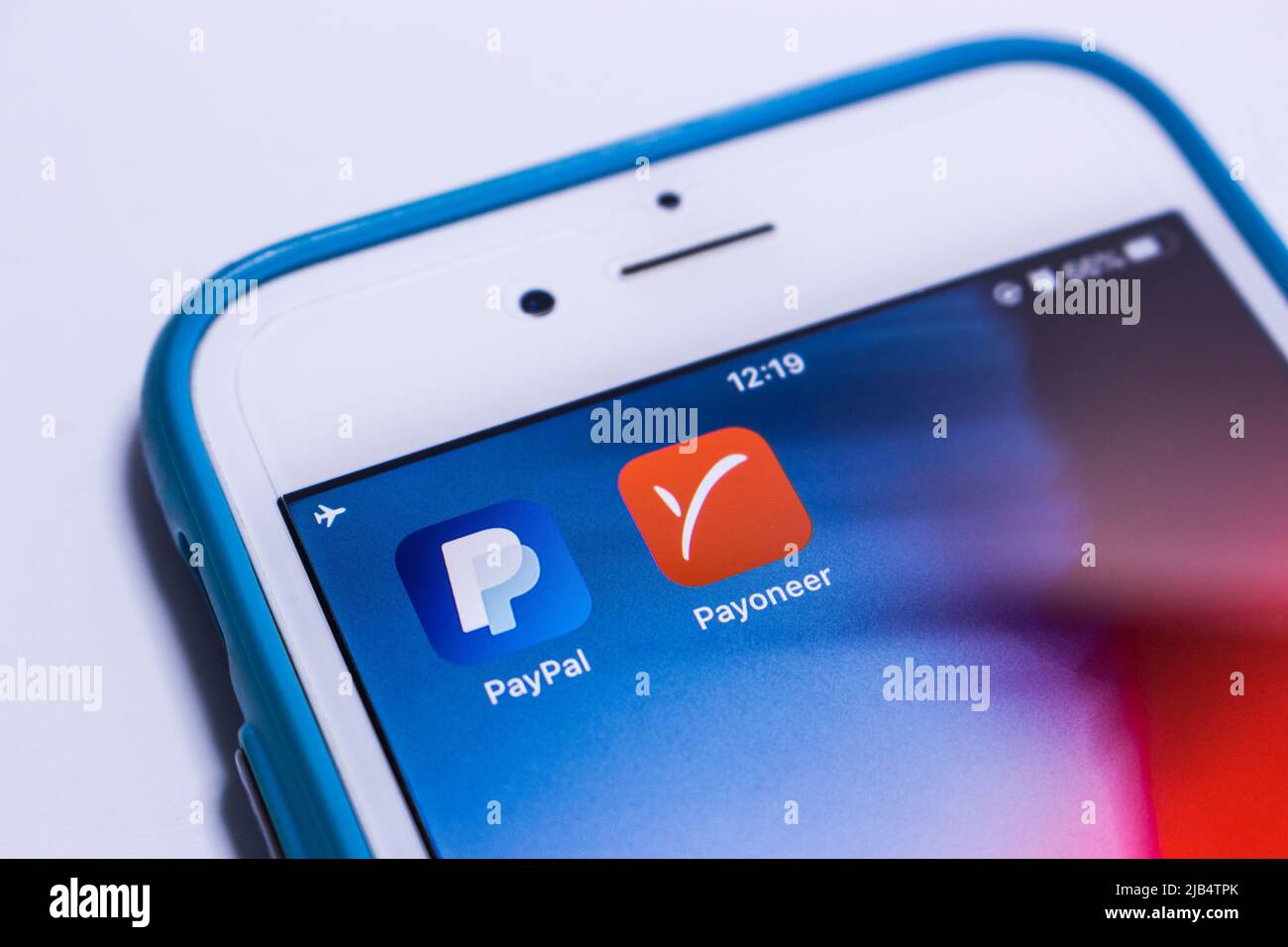 Iphone mobile banking hi-res stock photography and images - Alamy