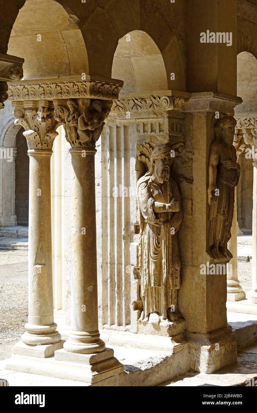 Cloister, Romanesque former Benedictine abbey church Eglise Saint ...