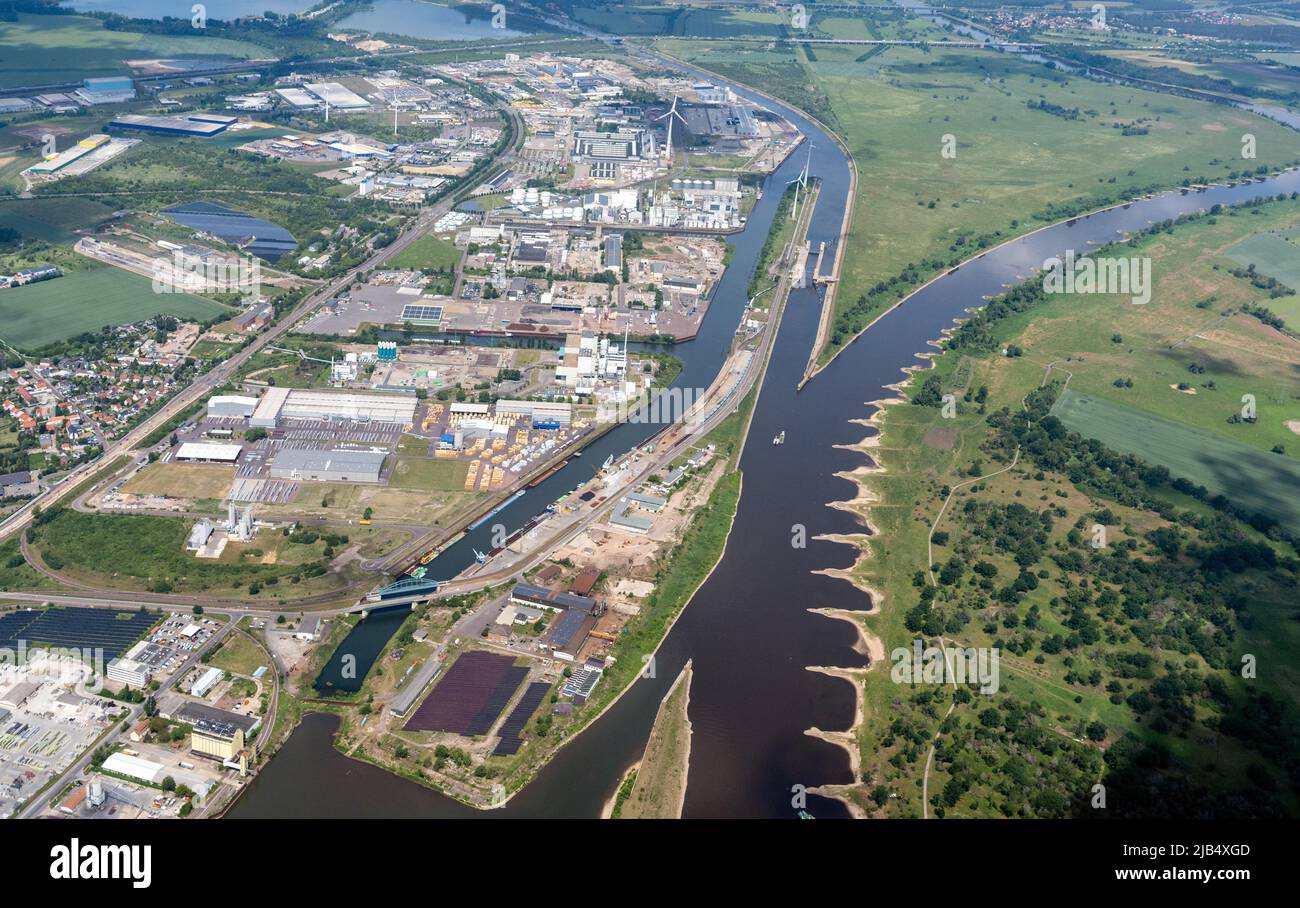 Aerial view of Magdeburg harbour, Elbe, canal, lock, waterway junction ...