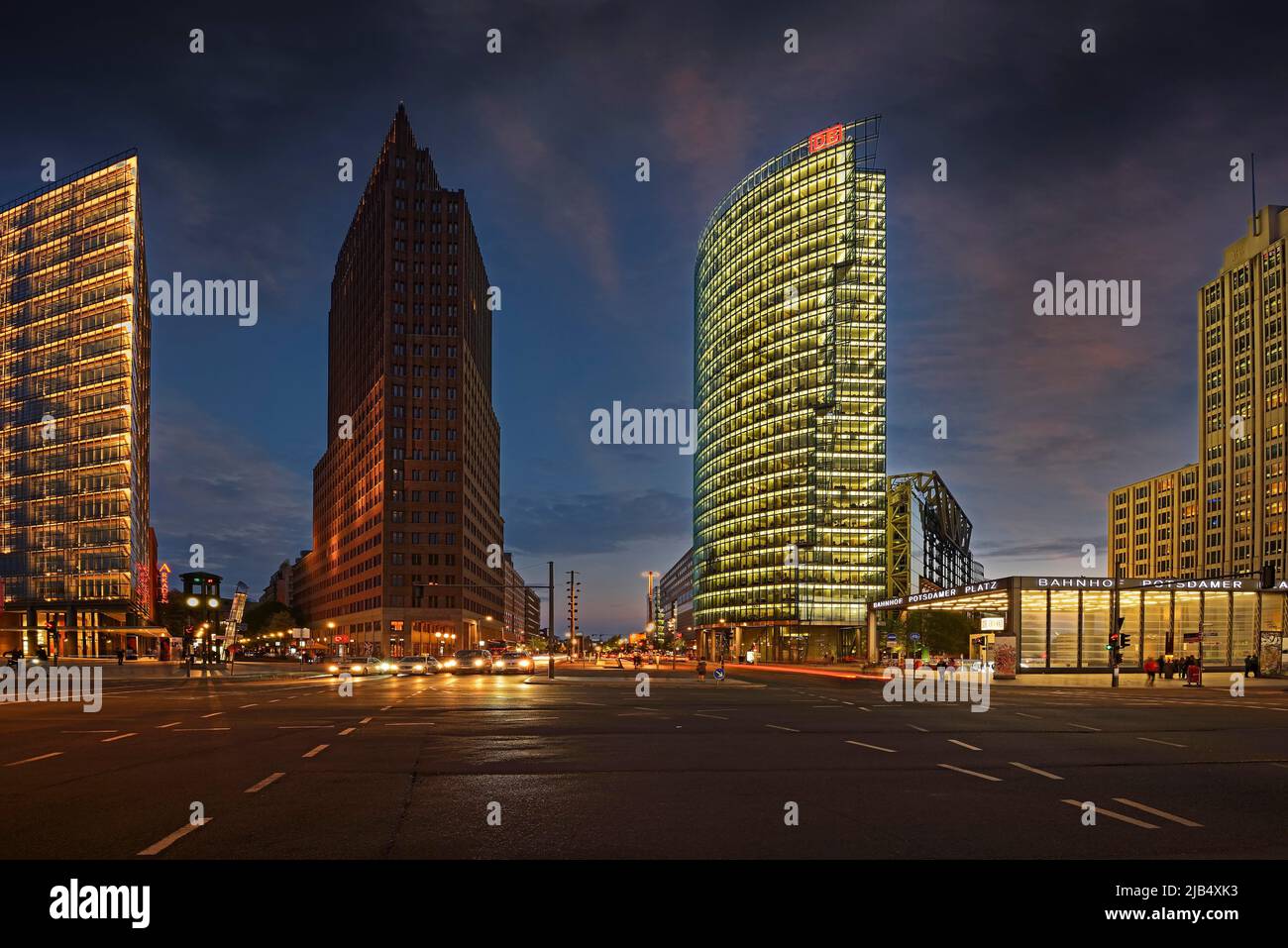 Building of the Daimler Benz area on the left and Bahntower and ...