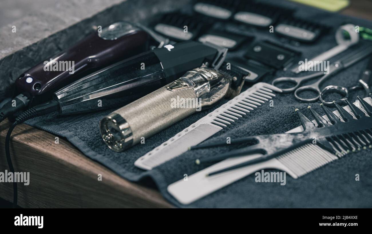 Old style razors hi-res stock photography and images - Alamy