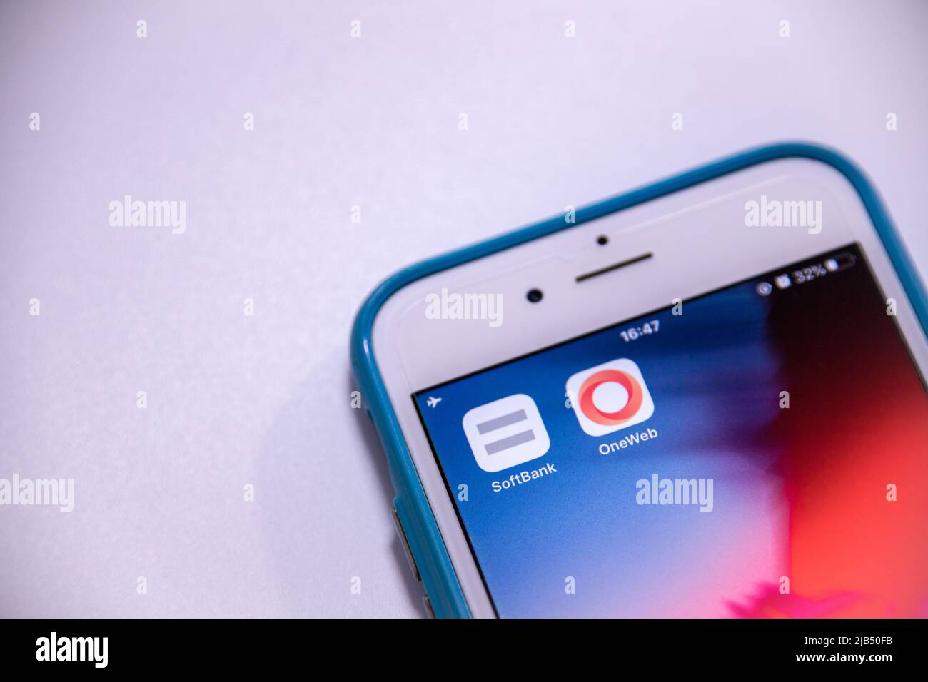 Softbank & OneWeb on iPhone. OneWeb is a global communications company ...