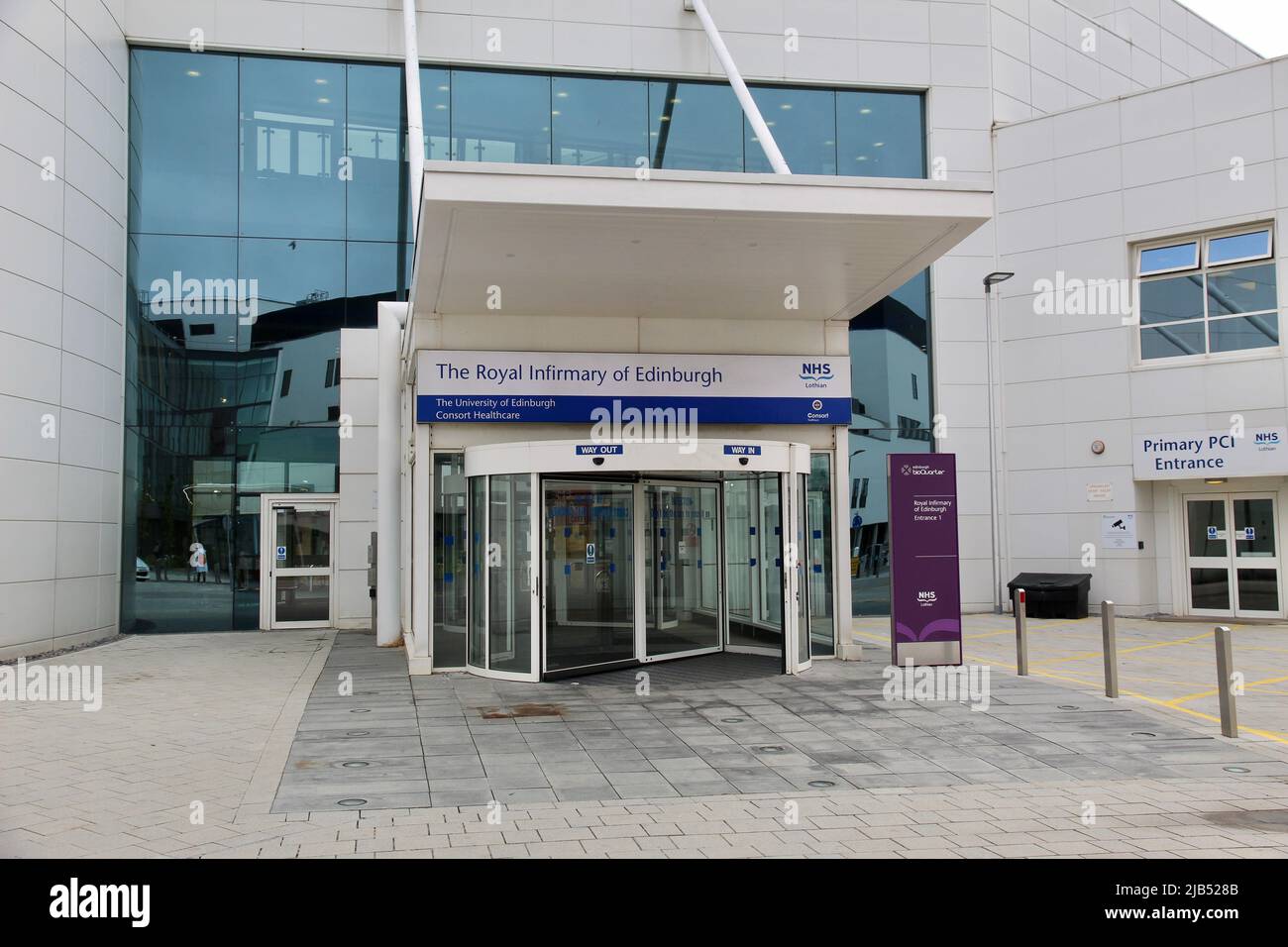 Main Entrance to the Royal Infirmary in Edinburgh Scotland Stock Photo ...