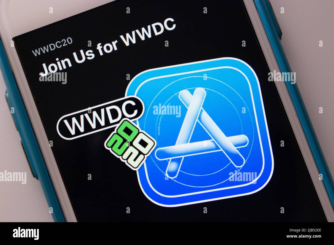 Iphone 14 in hand hi-res stock photography and images - Alamy