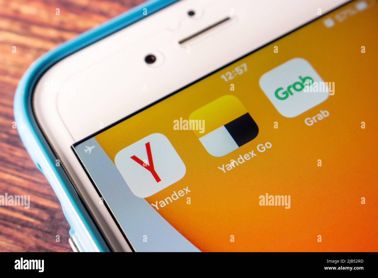 Yandex go app hi-res stock photography and images - Alamy