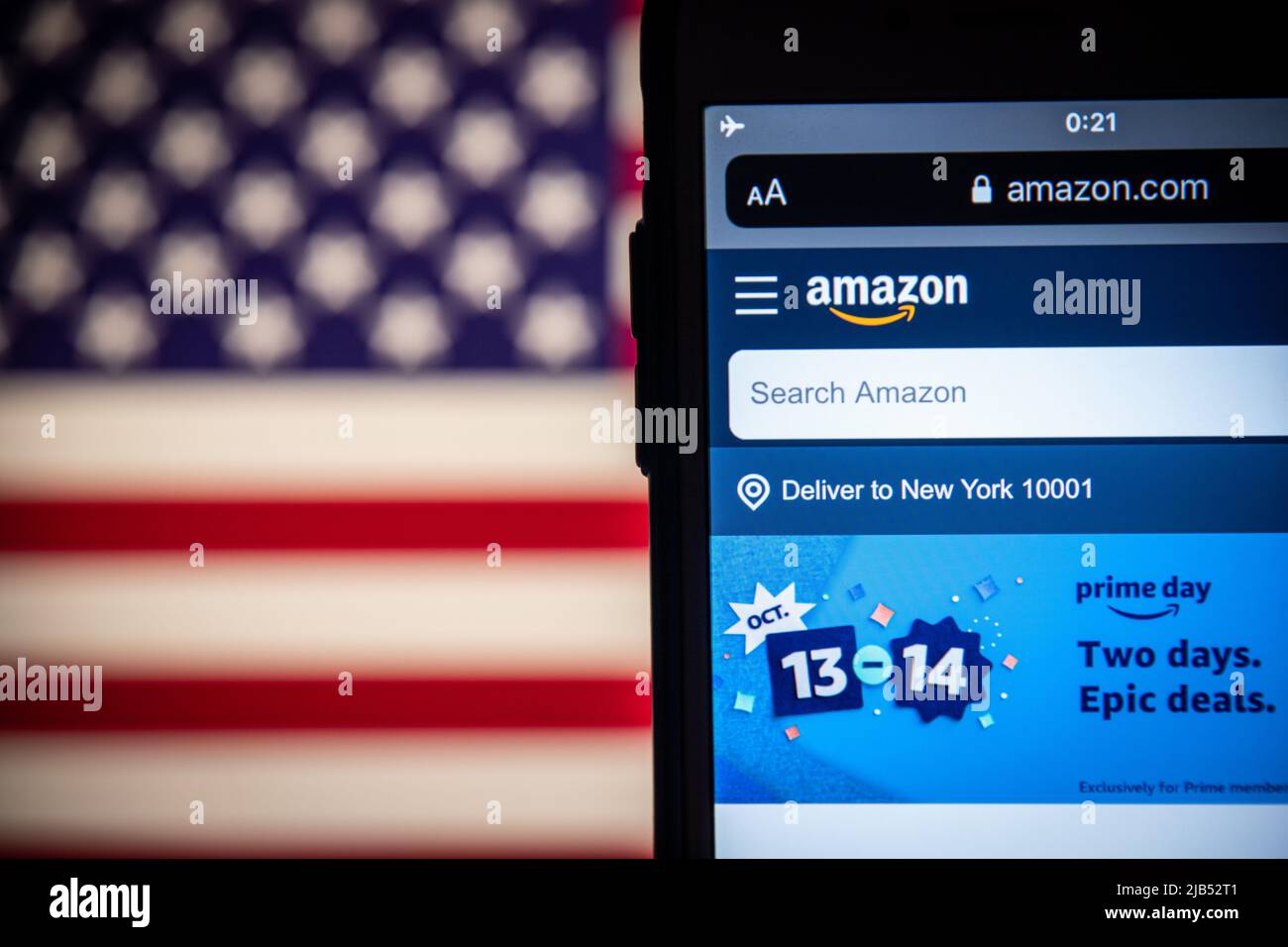 Amazon prime day hi-res stock photography and images - Alamy