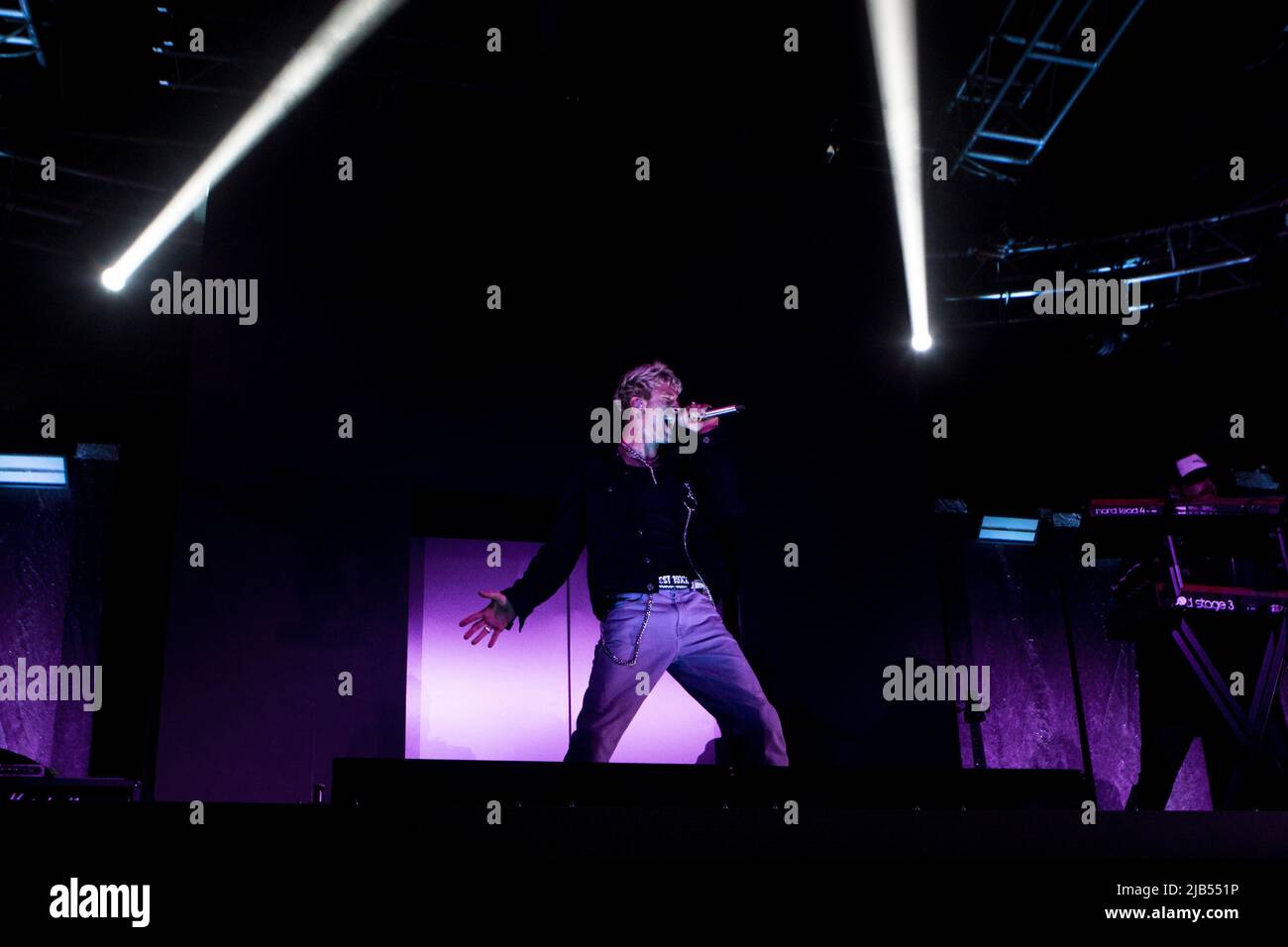 Machine gun kelly concerto 2022 hi-res stock photography and images - Alamy