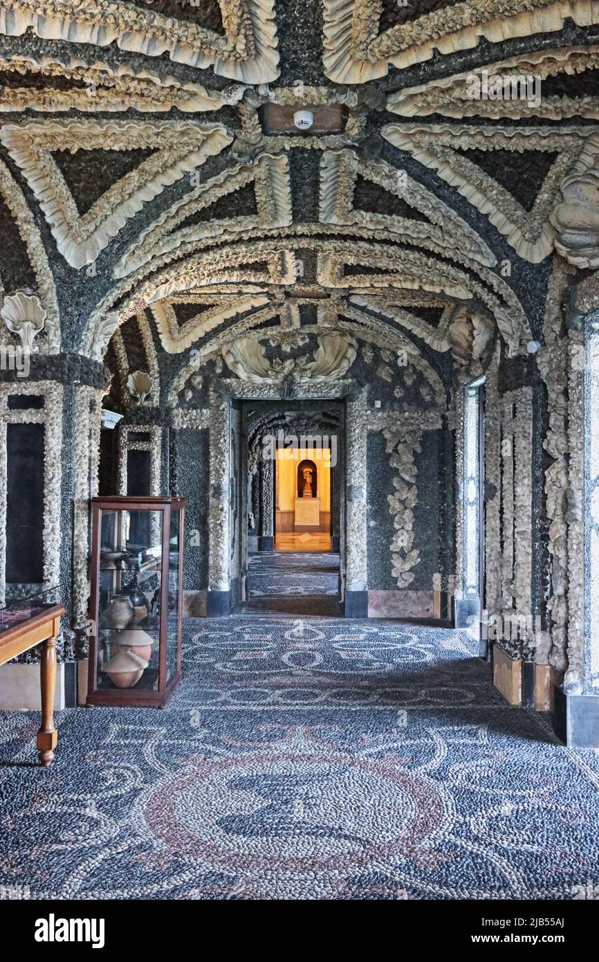 Altare alto hi-res stock photography and images - Alamy