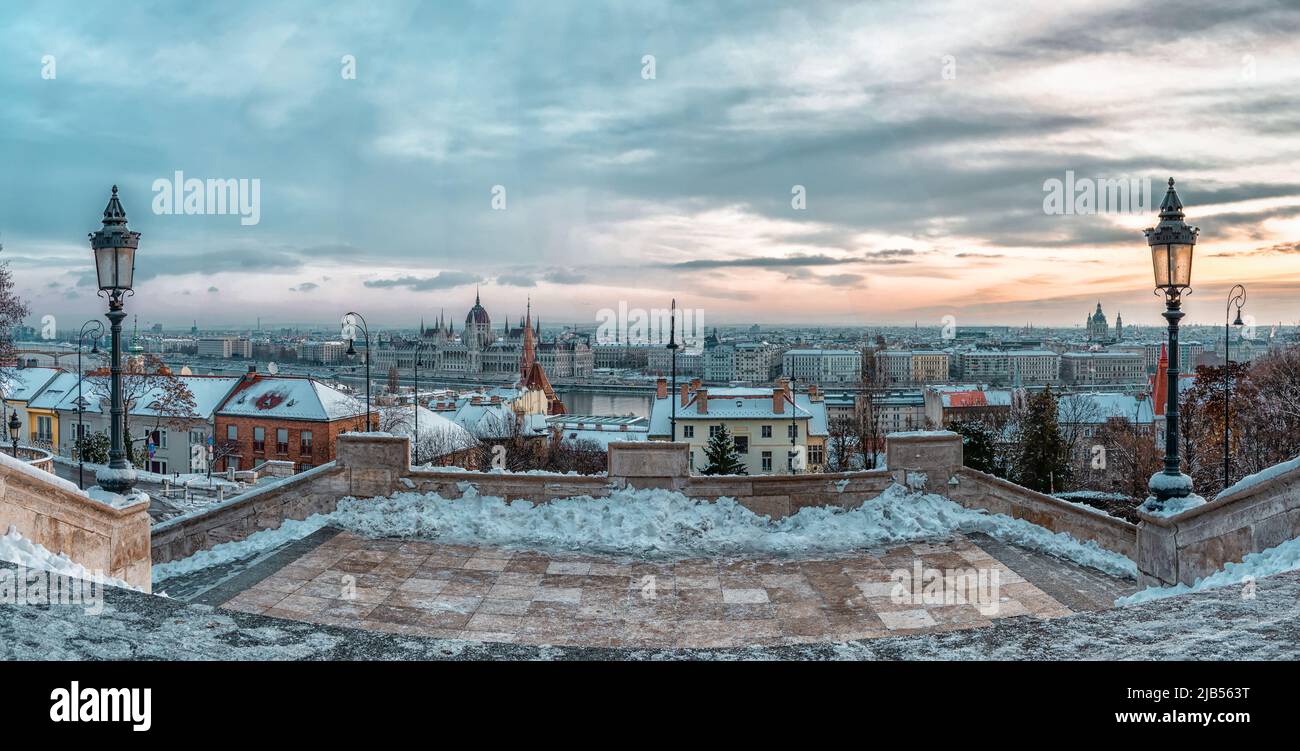 Panoramic view of Budapest city and Chain Bridge on a frosty snowy ...