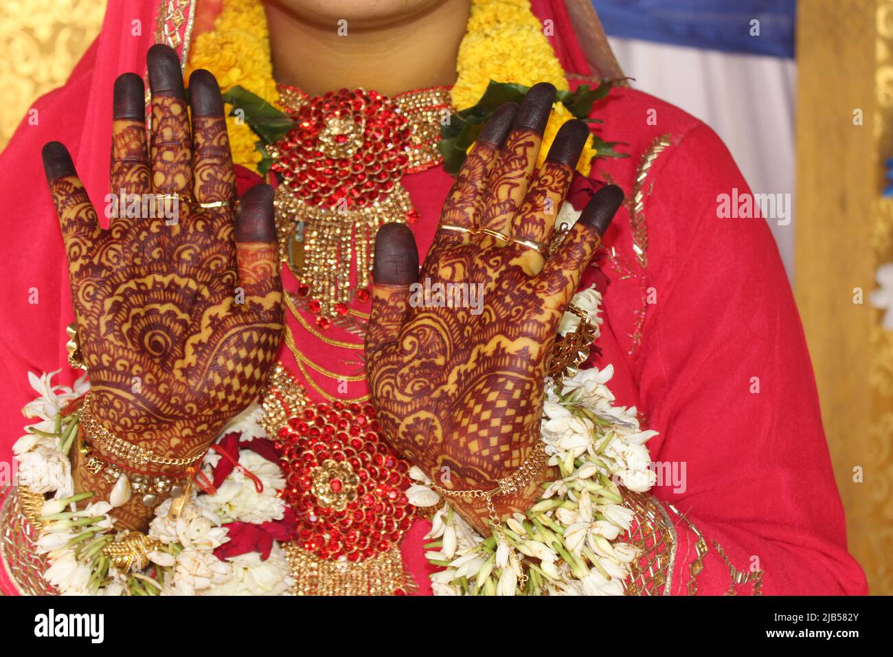 Heena tattoo hi-res stock photography and images - Alamy