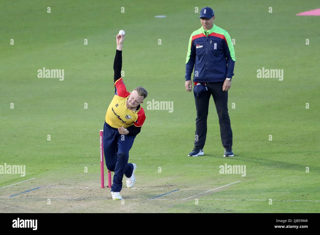 Sam Cook in bowling action for Essex during Glamorgan vs Essex Eagles ...
