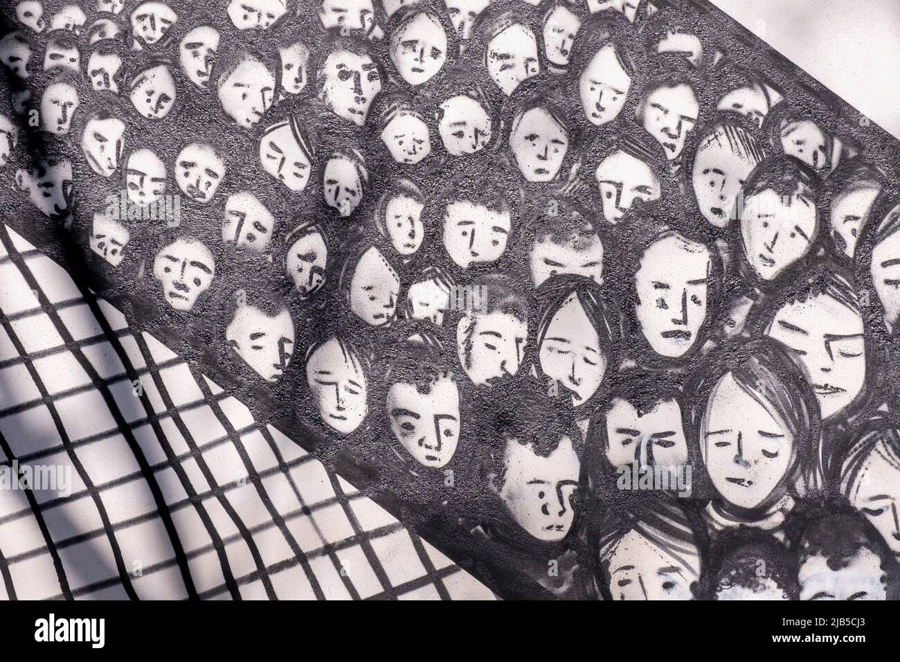 Graffiti street art cage hi-res stock photography and images - Alamy