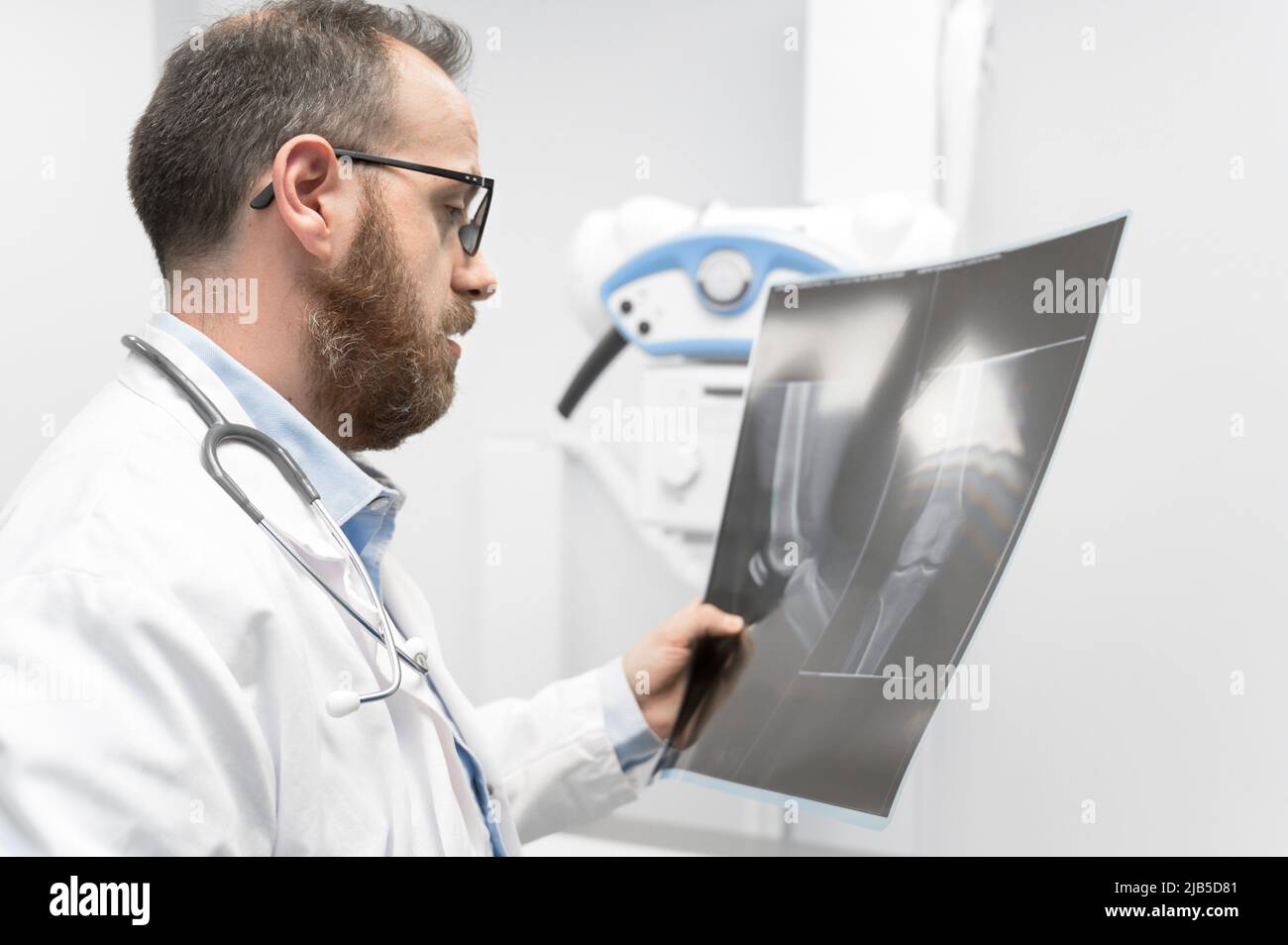 Doctor patient examination room hi-res stock photography and images - Alamy