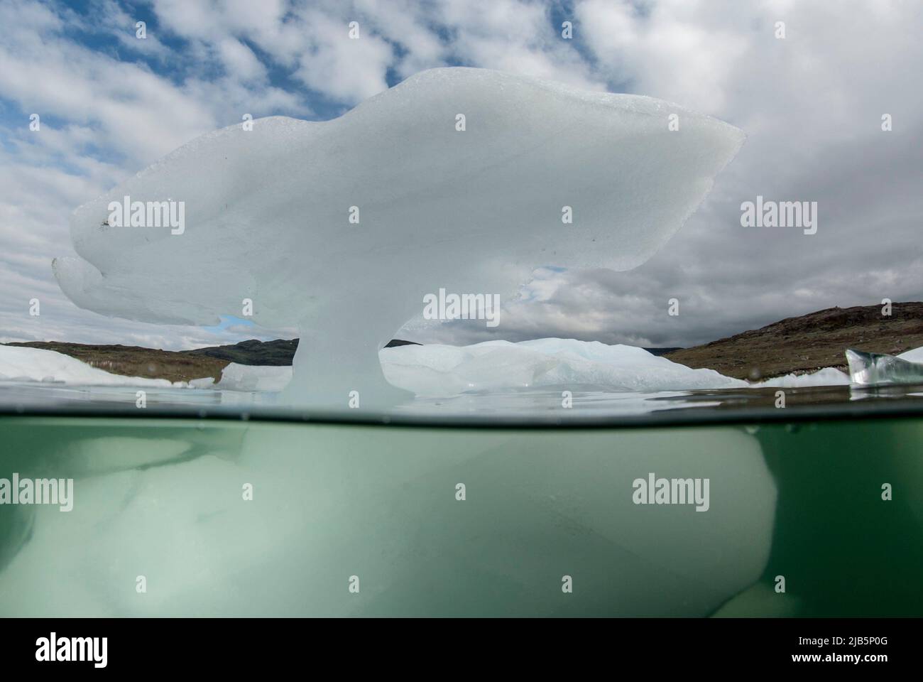 Water split level hi-res stock photography and images - Alamy