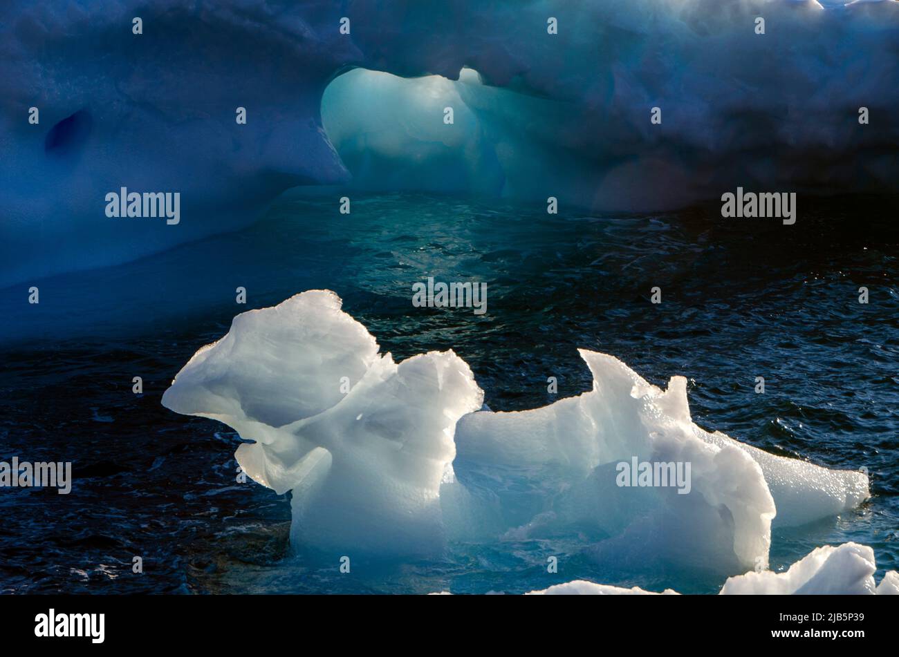Ice snow iceberg water hi-res stock photography and images - Alamy