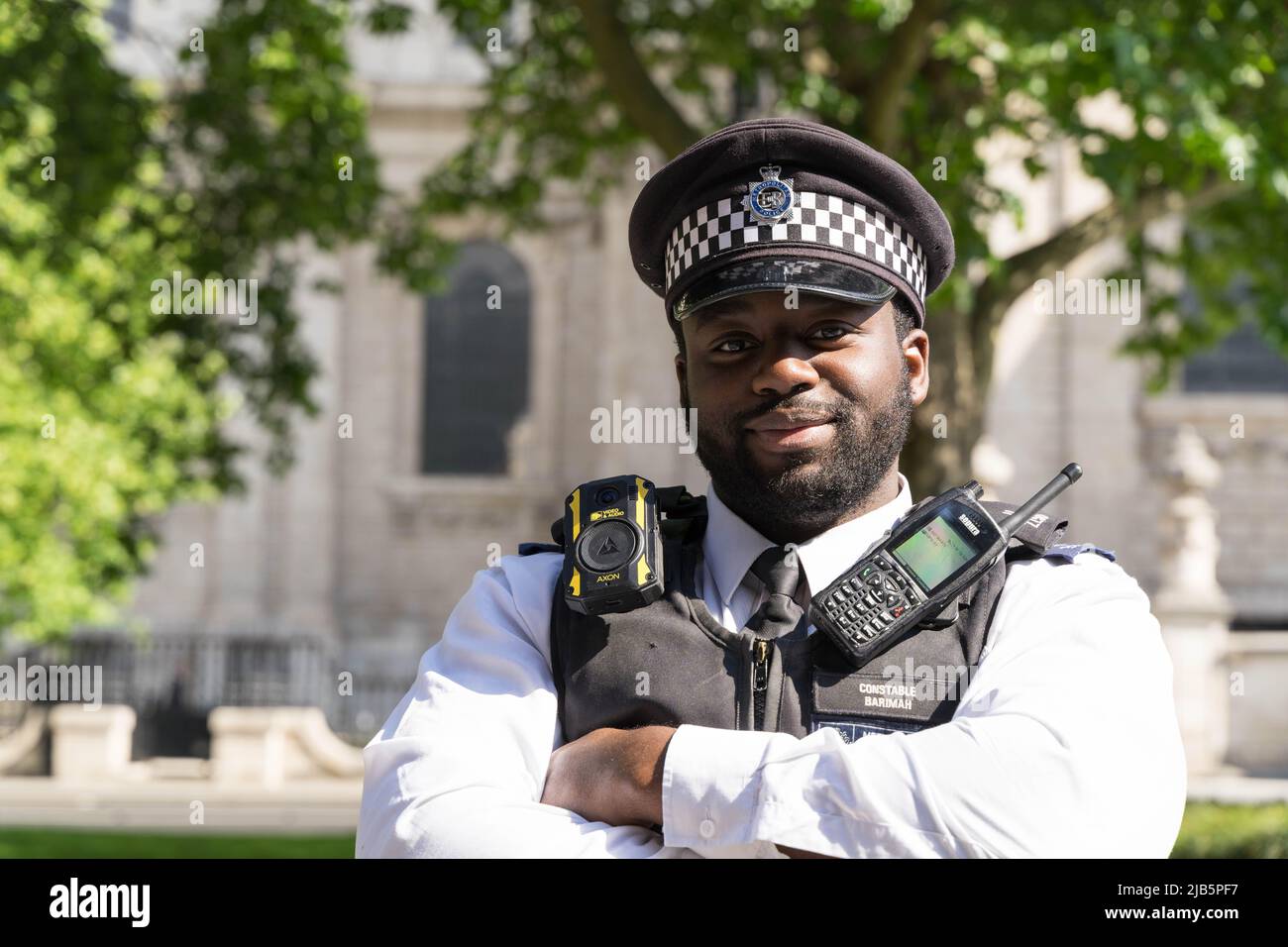 London UK, 3rd June 2022. uniformed constable. Day 2 of Platinum ...
