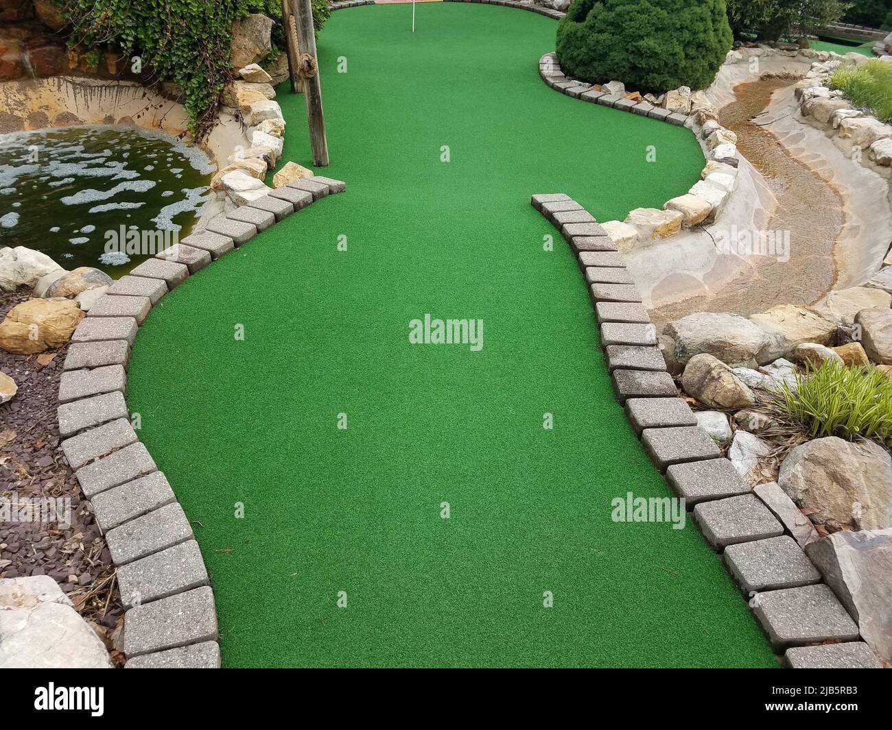 Green artificial grass hi-res stock photography and images - Alamy