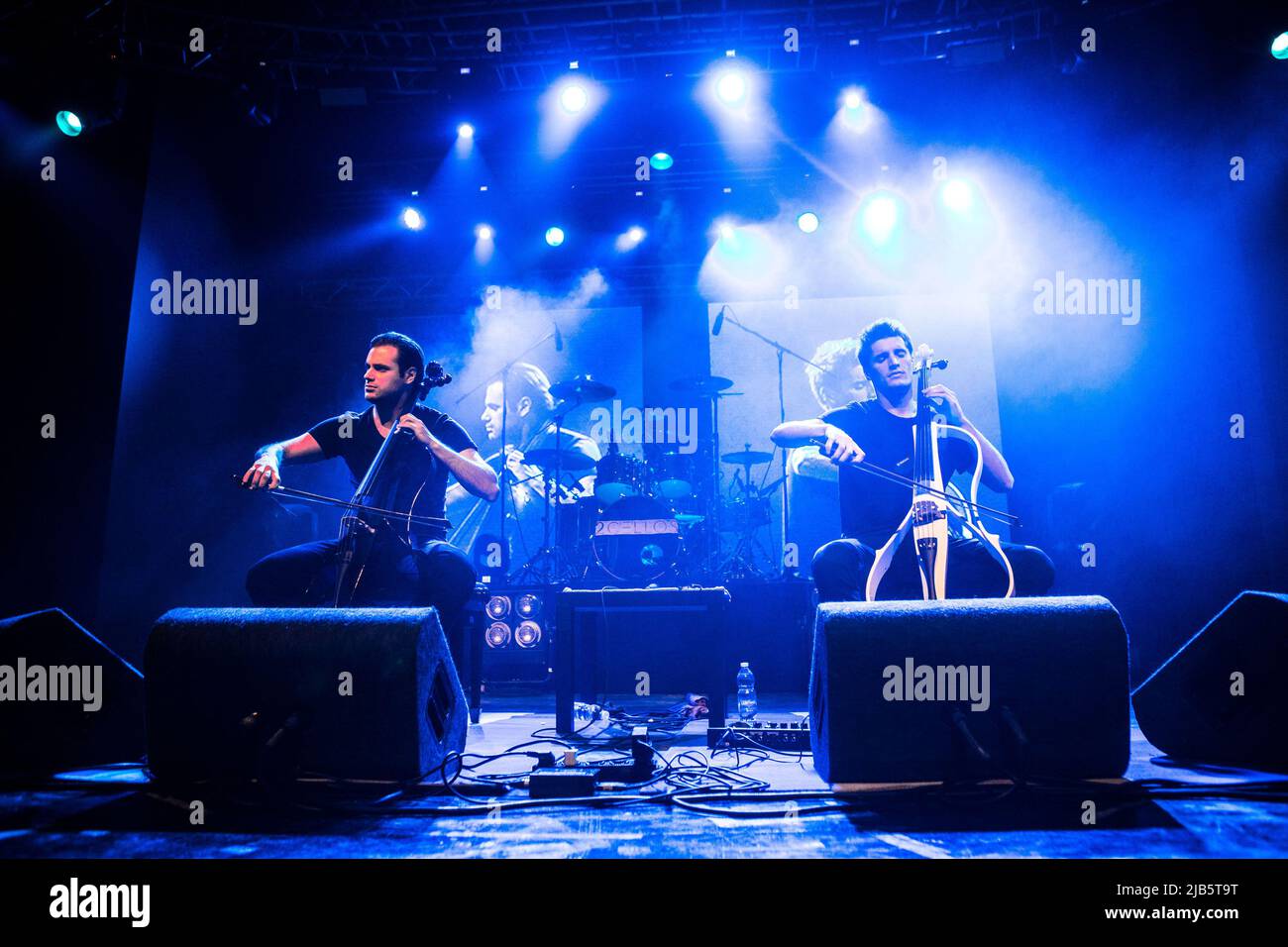 2cellos live concert hi-res stock photography and images - Alamy