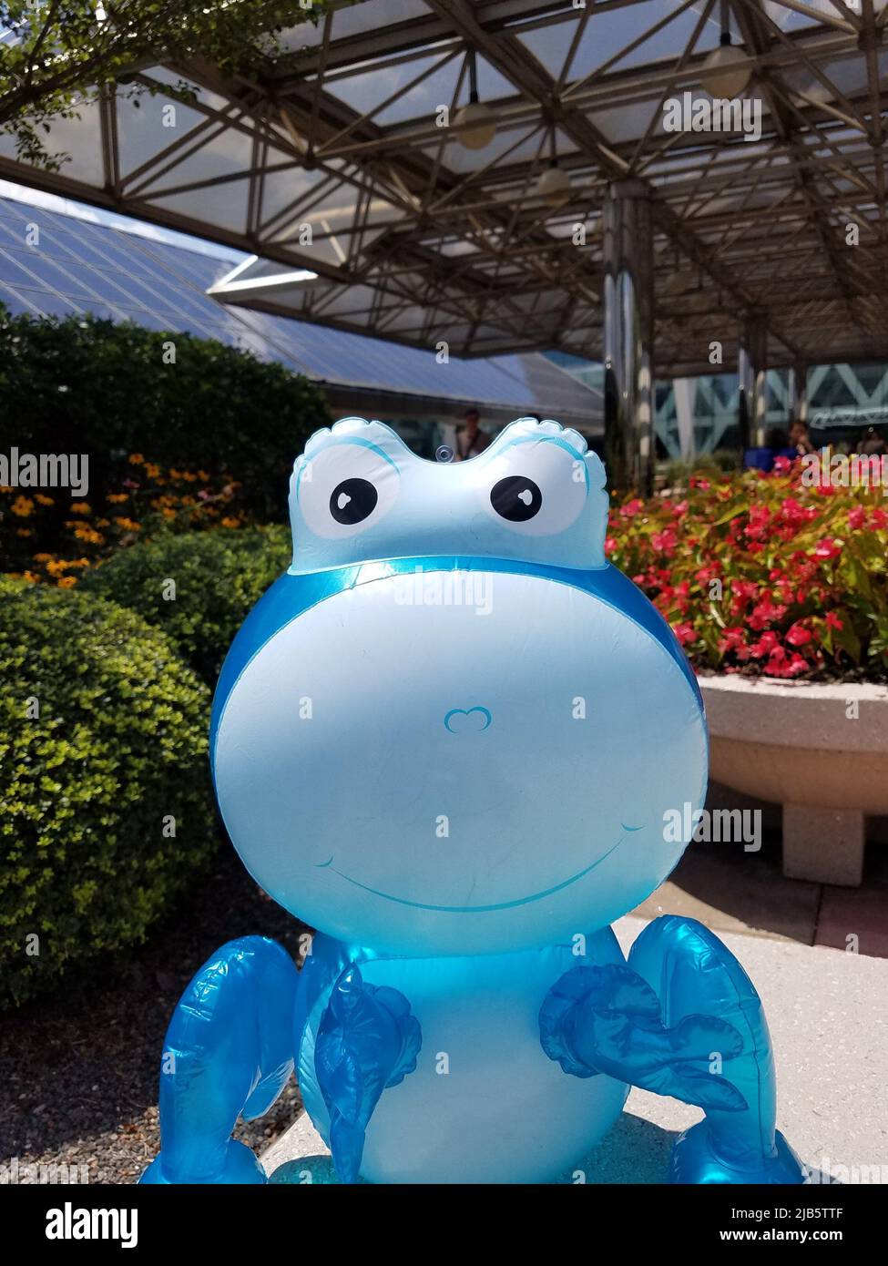 Balloon animal hi-res stock photography and images - Alamy