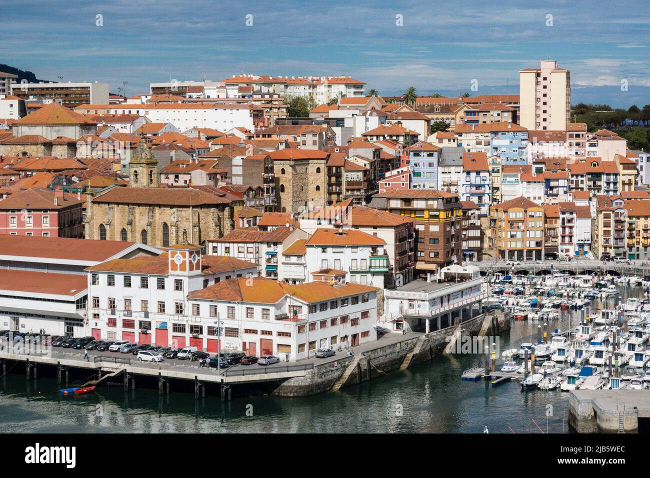 Bermeo puerto hi-res stock photography and images - Alamy