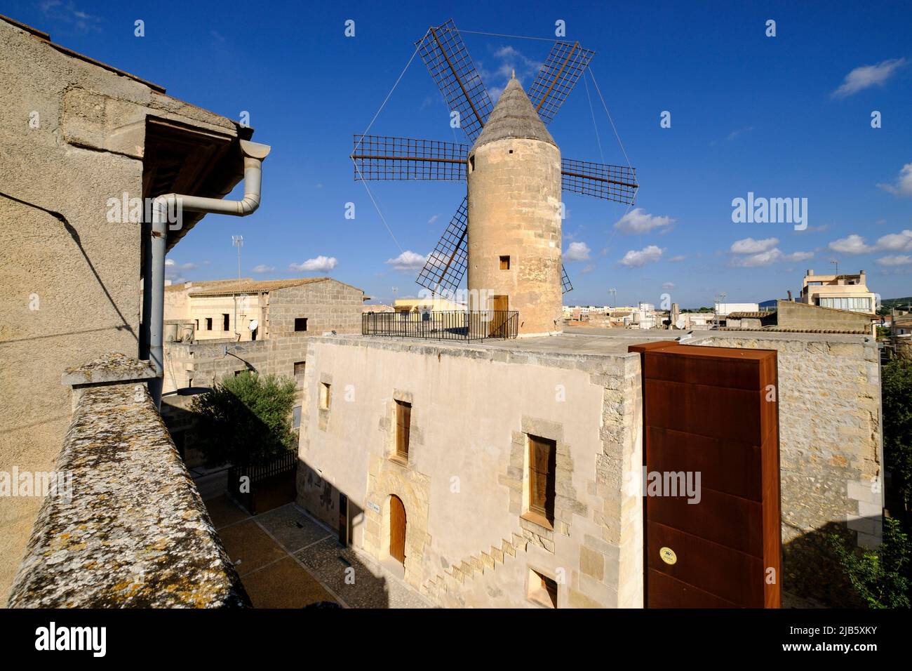 Flour mill 1700s hi-res stock photography and images - Alamy