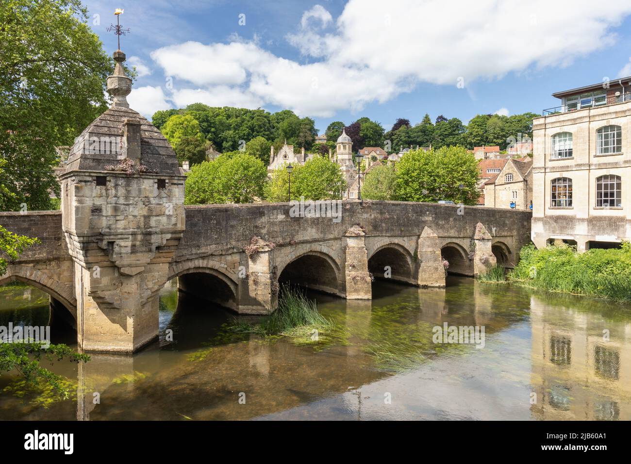 England medieval stone bridge hi-res stock photography and images - Alamy