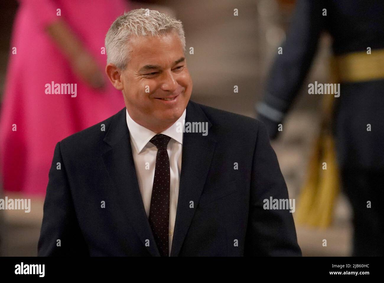 Queen elizabeth ii arriving st pauls cathedral hi-res stock photography ...