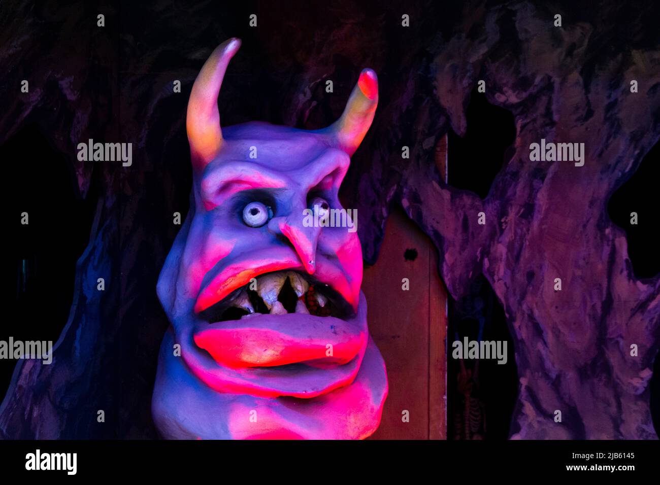 Zombie house hi-res stock photography and images - Alamy