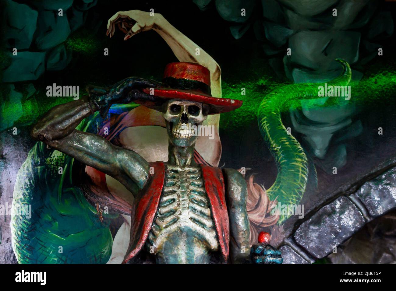 Skeleton ghost hi-res stock photography and images - Alamy